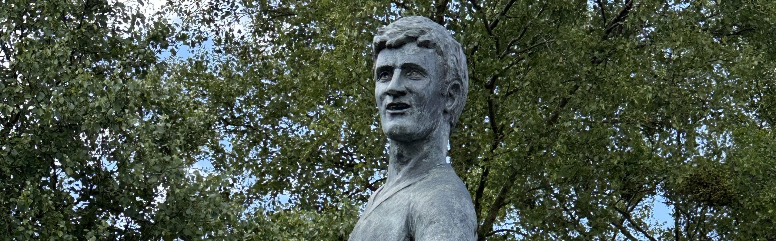 Jim Baxter Statue - Fife Art Trail